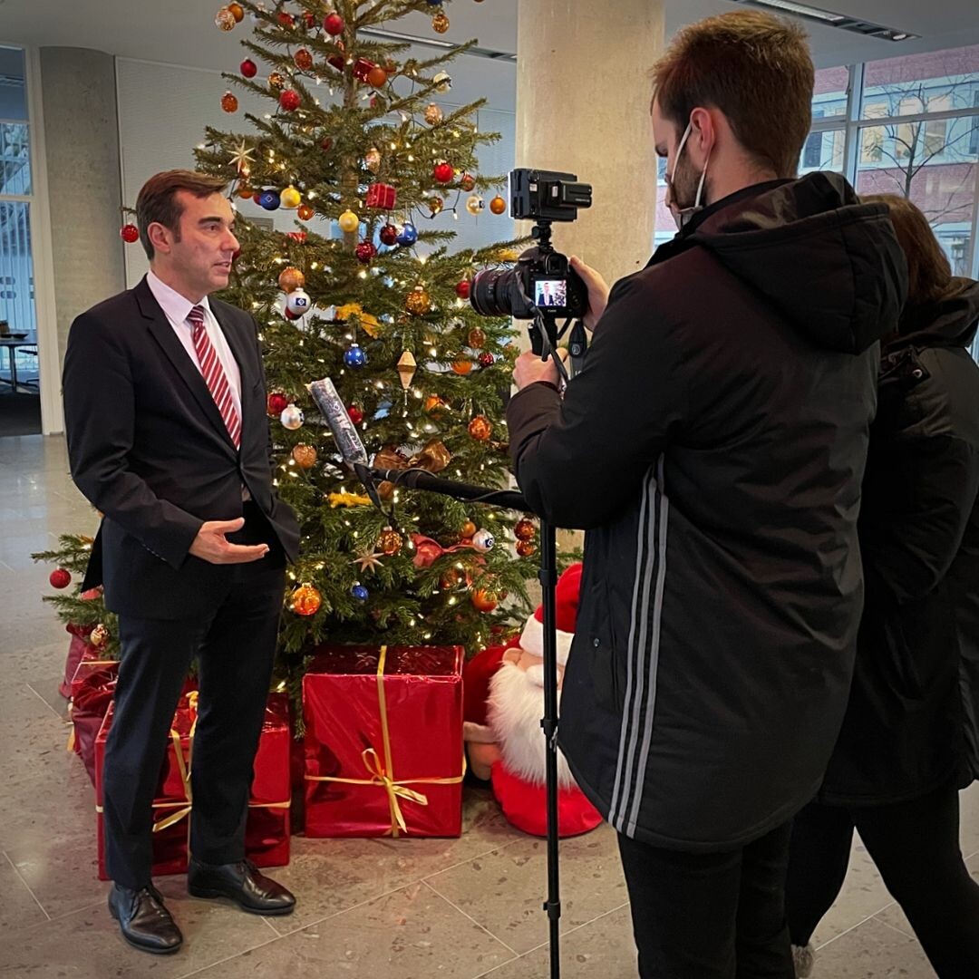 REYHER auf Sendung bei HSV-TV - REYHER - Verbindungselemente und ...